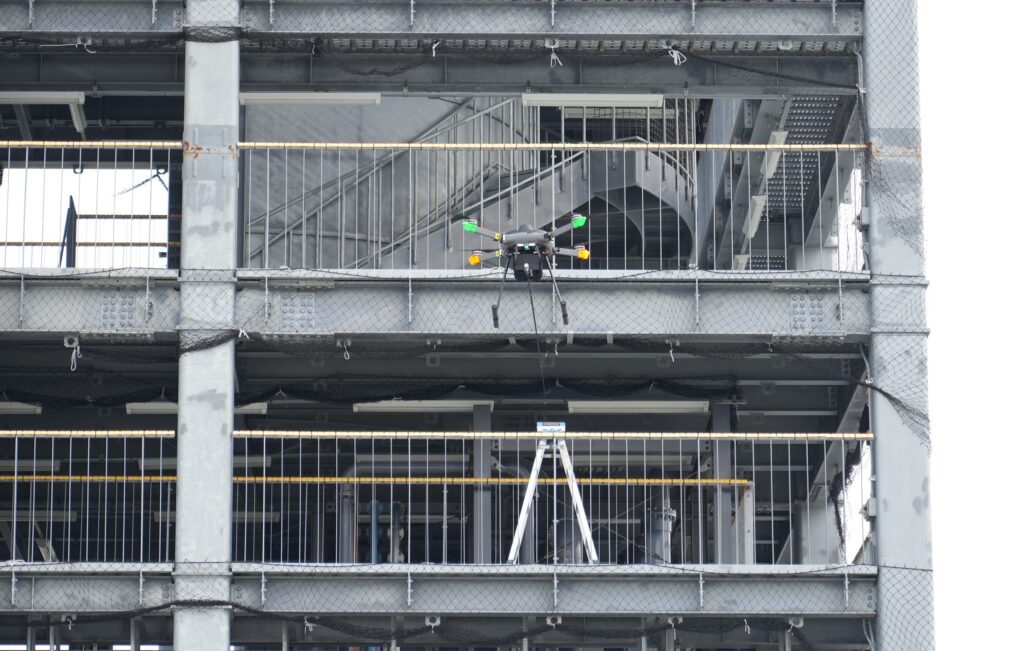 AIR HOPE AX-2601に超小型ガスクロマトグラフ Sylphを搭載し、高所でのガス検知検証を実施しました。